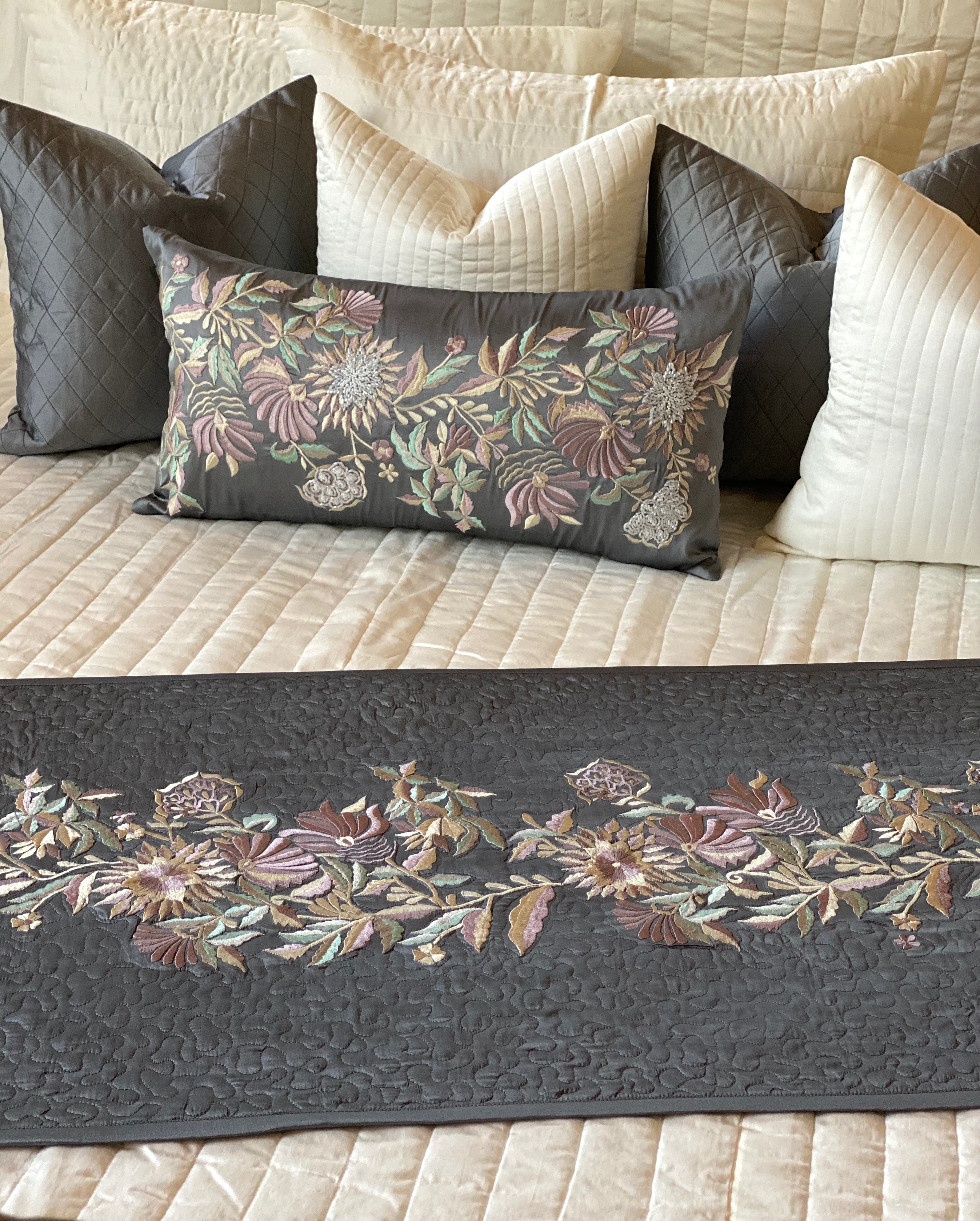 THE GREY OLIVIA BEDDING SET – NEXUS BY UPASNA