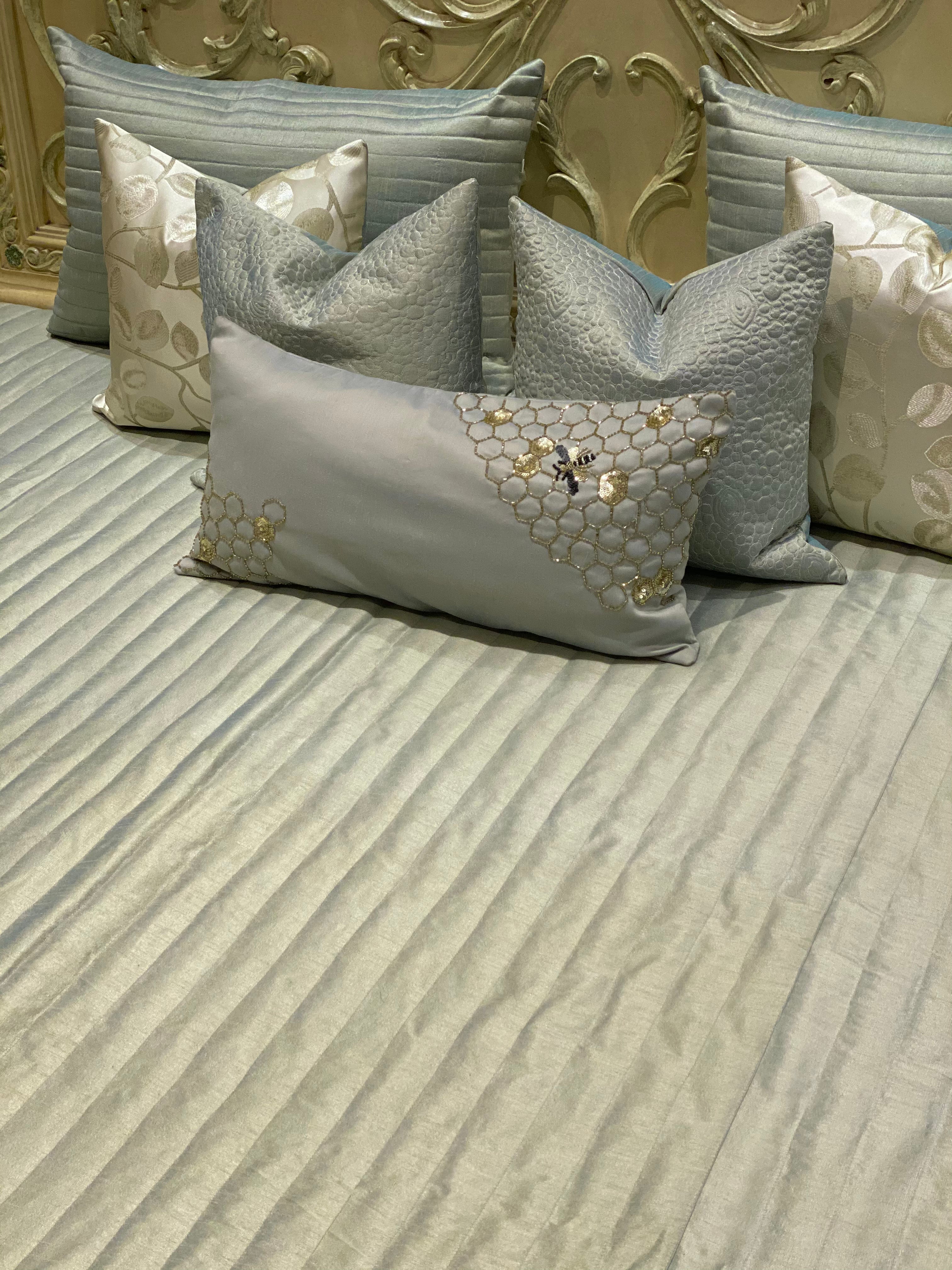 The Mint Green Bumble Bee Bedding Set – NEXUS BY UPASNA